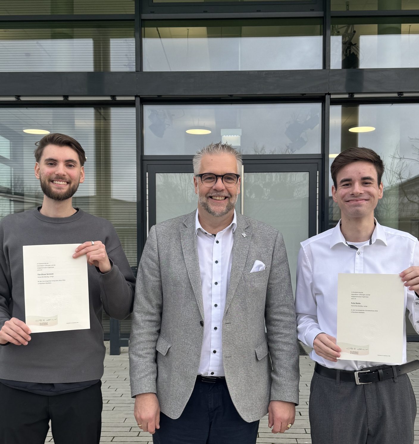 Ehrung für herausragende Abschlussnoten: Tim-Oliver Schmidt und Felix ...